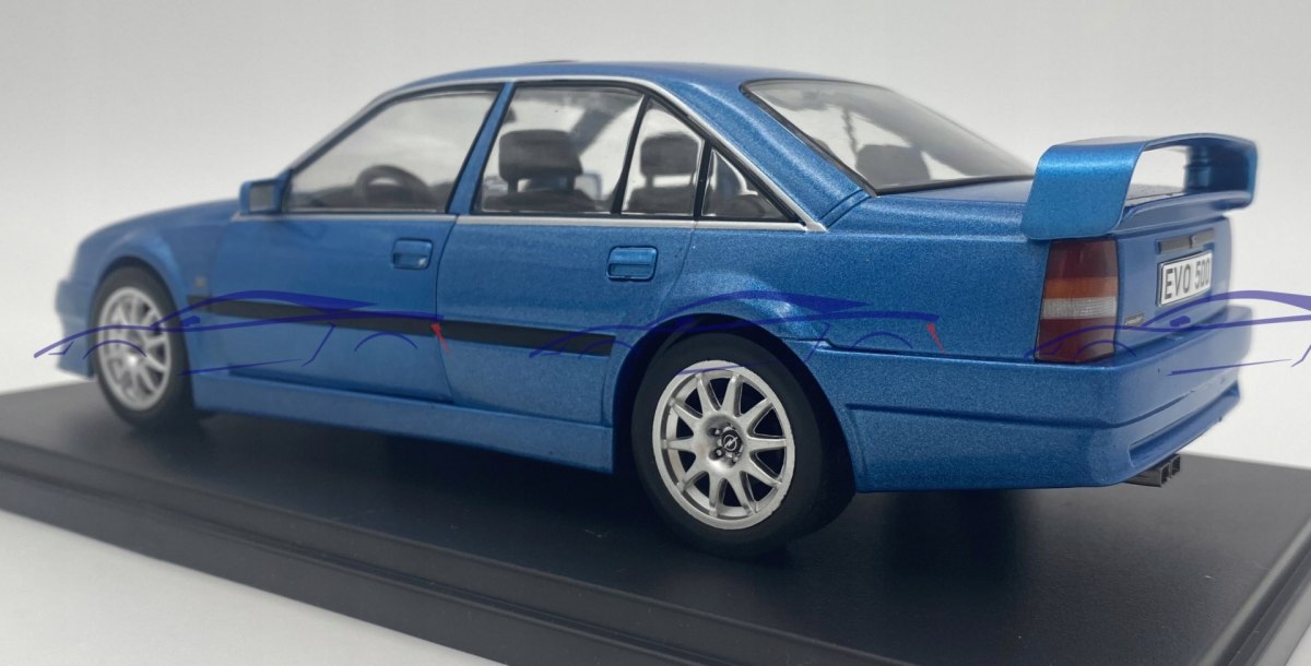 Opel Omega Evolution 500 1991 Model Whitebox 1:24 - WhiteBox | Sklep ...